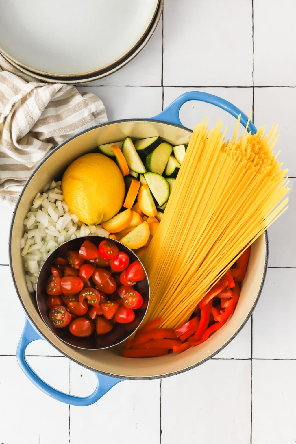 Easy One Pot Pasta Primavera (Quick 30 minute meal!) - Cooking in my Genes