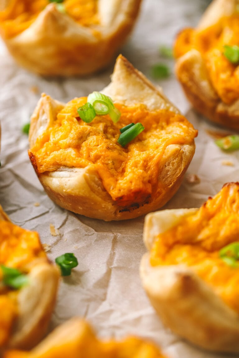 Easy Buffalo Chicken Puff Pastry Bites Appetizer - Cooking in my Genes