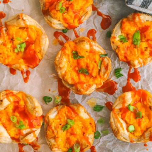 Easy Buffalo Chicken Puff Pastry Bites Appetizer - Cooking in my Genes