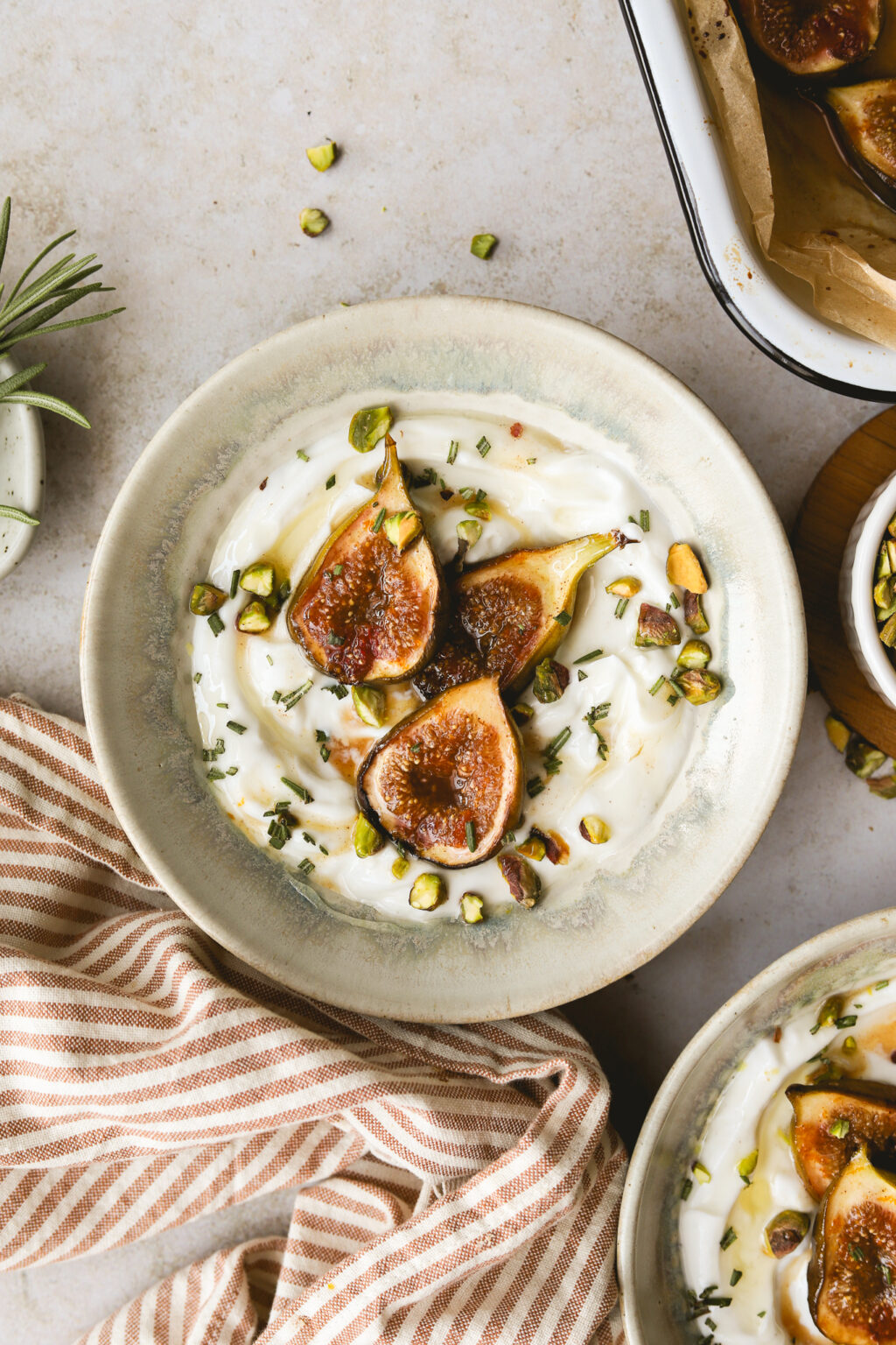 Easy Honey Roasted Figs with Pistachios & Yogurt - Cooking in my Genes